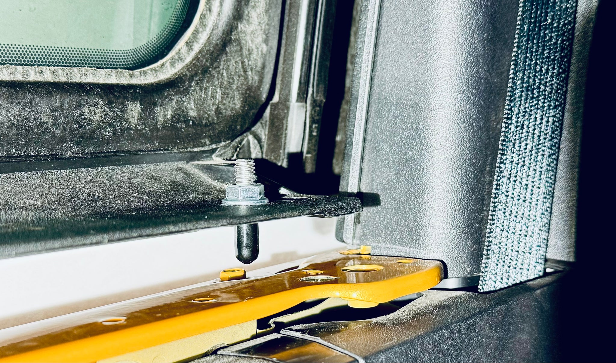 Ford Bronco Hard Top Centering Pin Replacement – Lange Originals